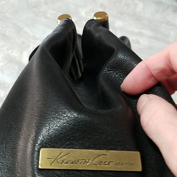 Kenneth Cole | Bags | Kenneth Cole Leather Bag | Poshmark